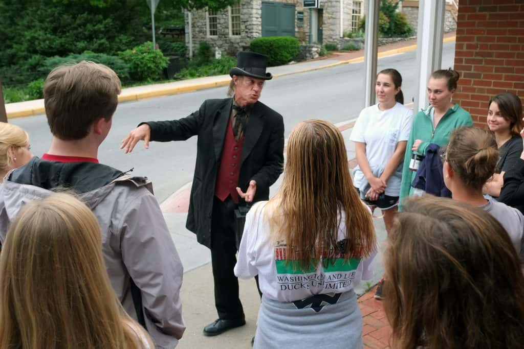 The Columns » The History of Ghosts » Washington and Lee University