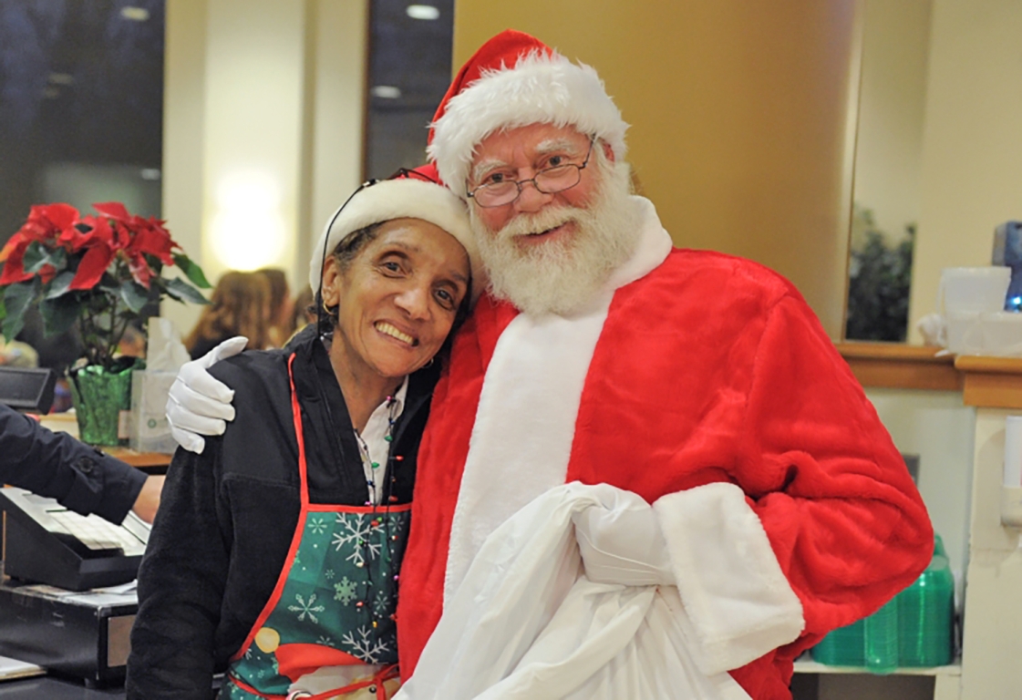The Columns » Celebrating Burr Datz ’75 and His Era as W&L’s Santa ...