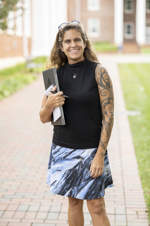 The Columns » Washington and Lee Names Four Faculty Members to Endowed ...