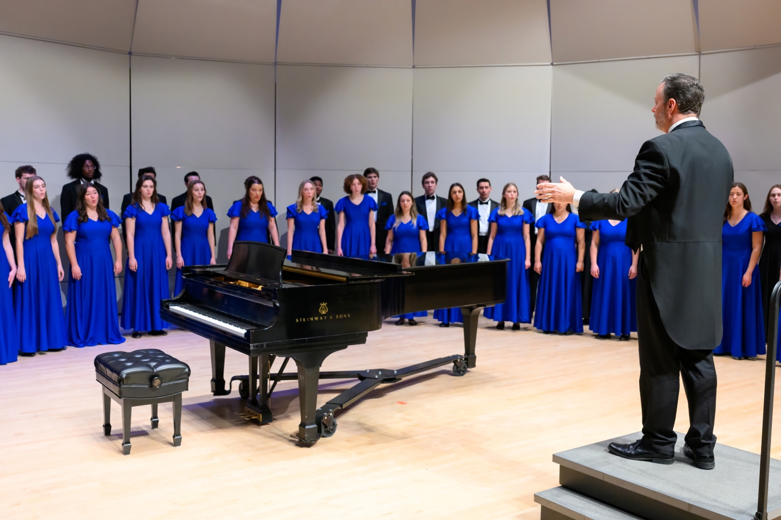 The Columns » University Singers Perform Annual Commencement Concert ...